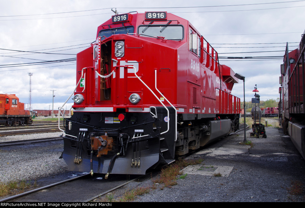 CP 8916